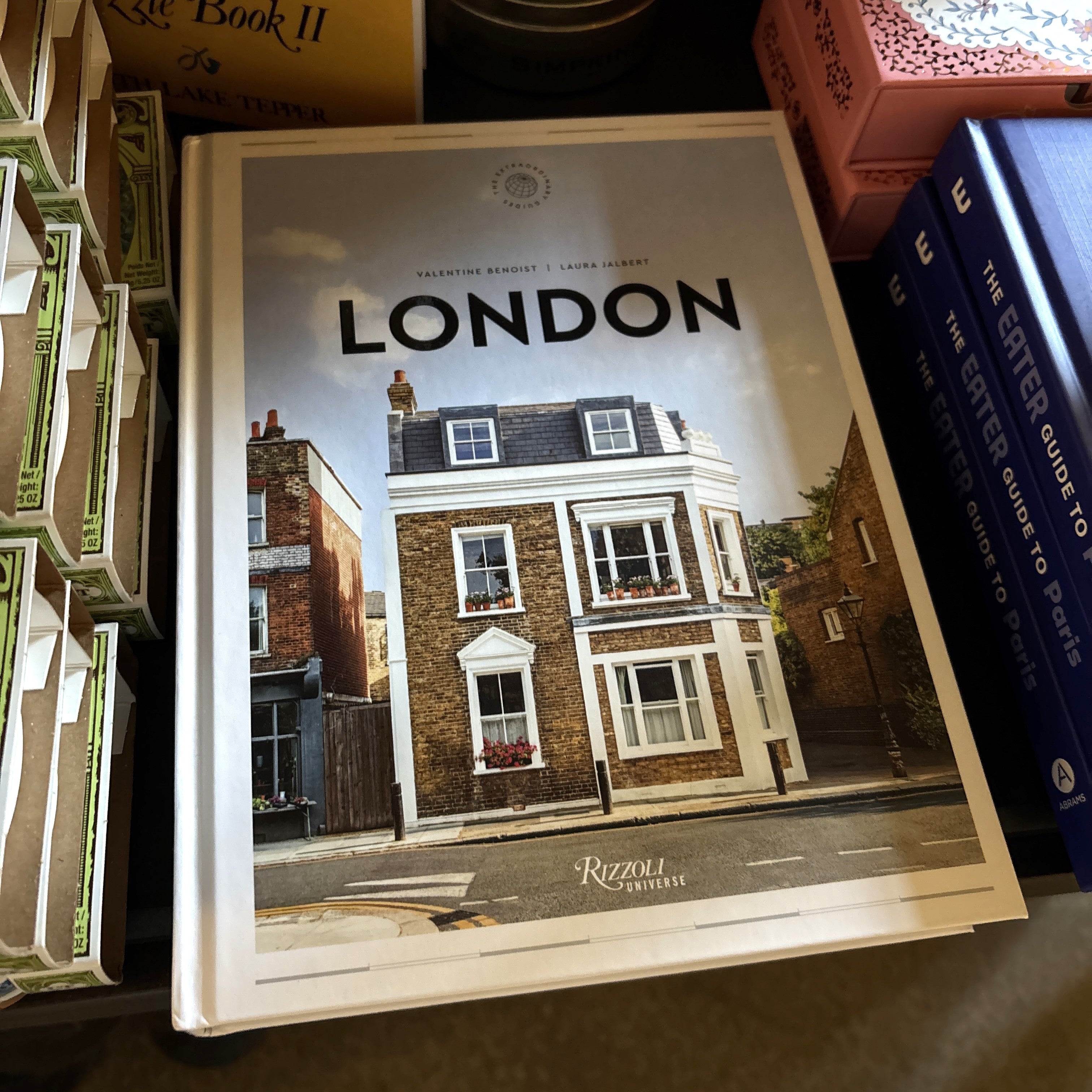 The Extraordinary Guide: London – Watson Kennedy
