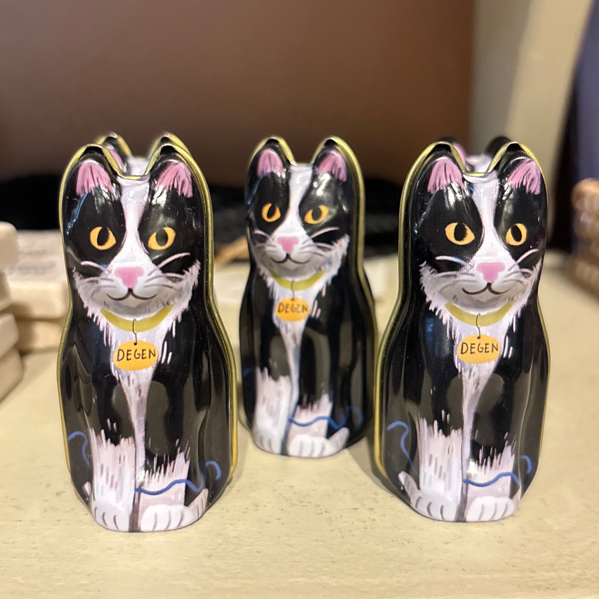 Black Cat Tin – Watson Kennedy